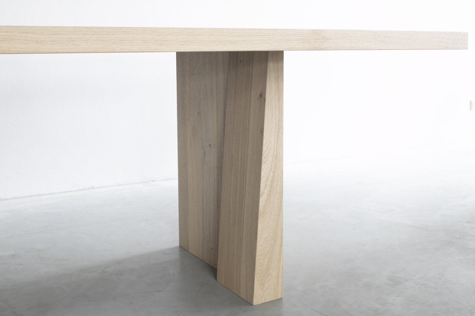 ELI TABLE - Gotham Notting Hill